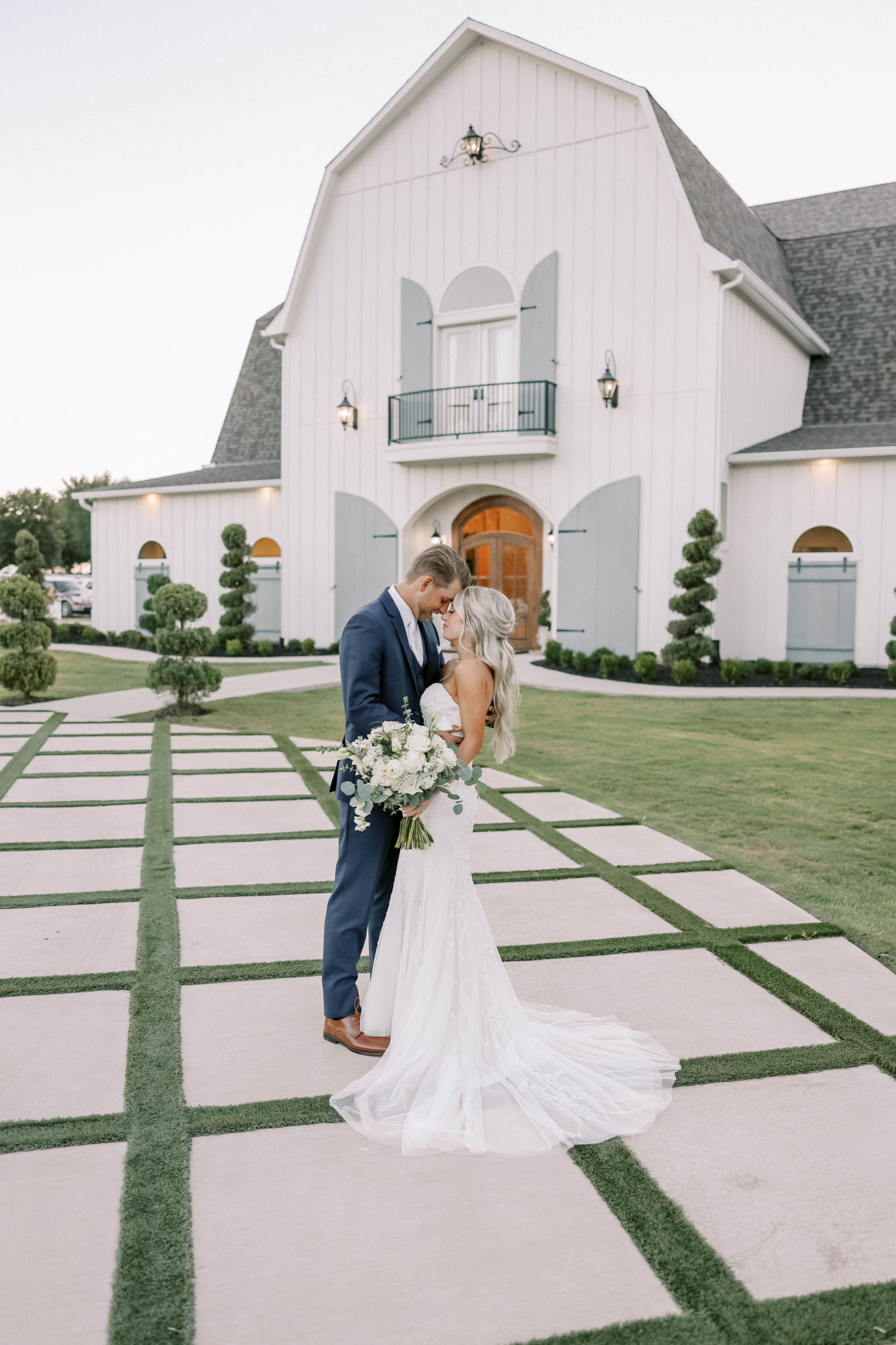 The French Farmhouse: Colston & Bailey | Estes Weddings